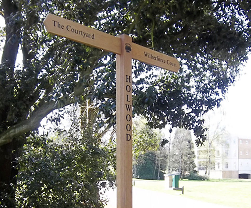 Rustic fingerposts | Images