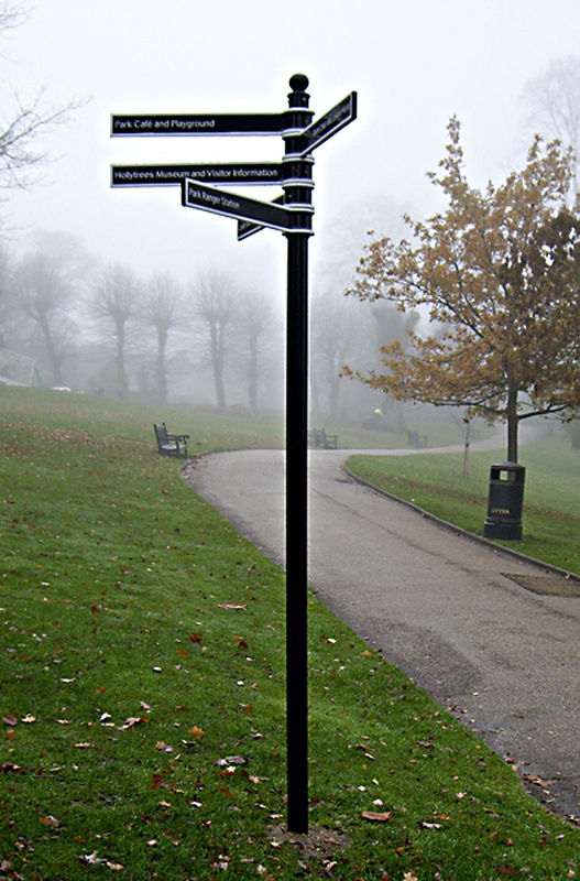 Traditional fingerposts | Images