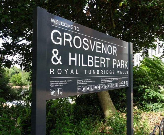 Flexible signage scheme for mixed-use Victorian park | Fitzpatrick Woolmer