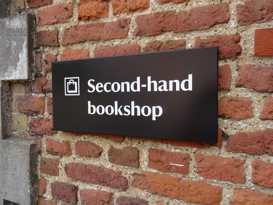 Images for Signage and wayfinding strategy for historic grounds