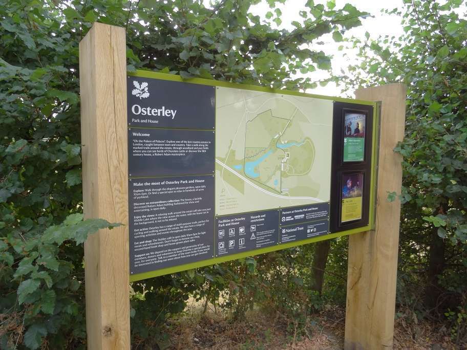 Images for Signage and wayfinding strategy for historic grounds
