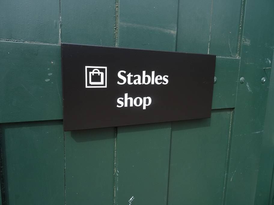 Images for Signage and wayfinding strategy for historic grounds