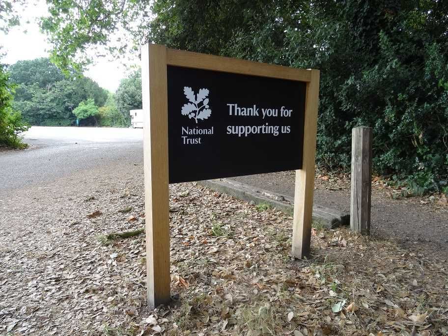 Images for Signage and wayfinding strategy for historic grounds