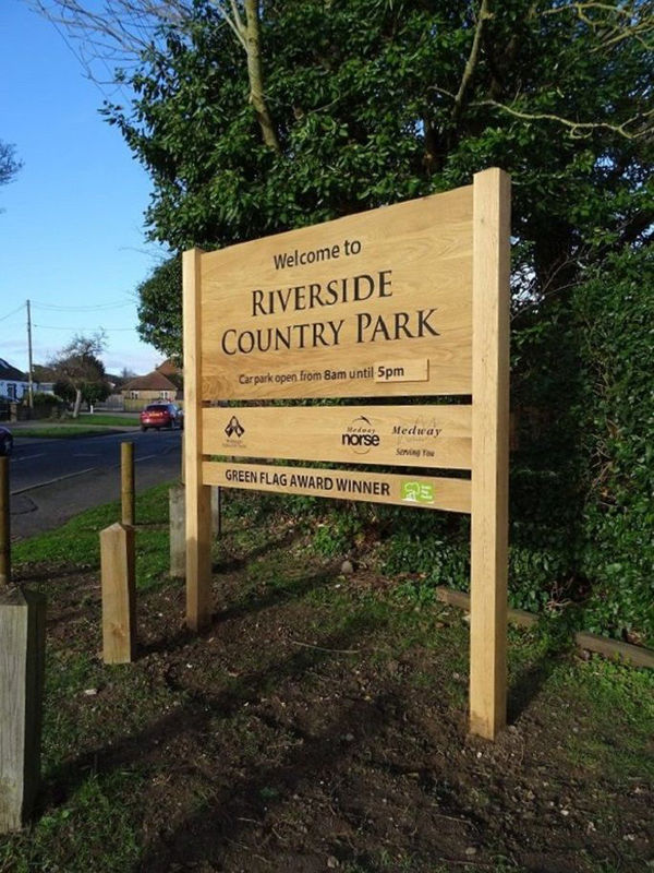 Images for Timber entrance signs for parks with Green Flag status