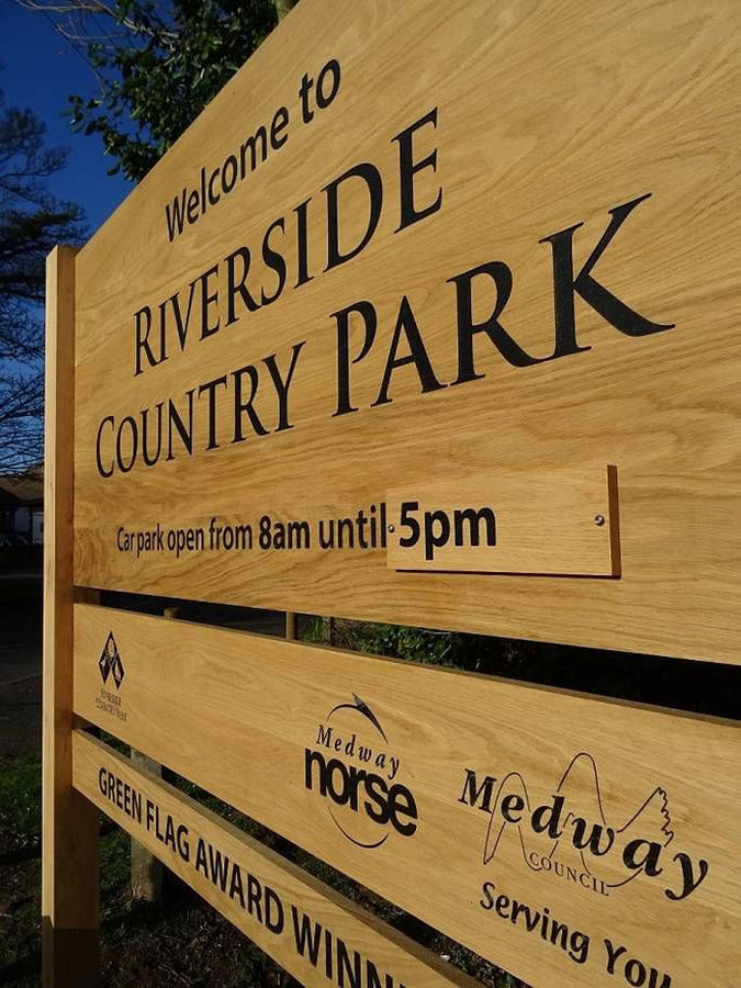Timber entrance signs for parks with Green Flag status | Fitzpatrick ...