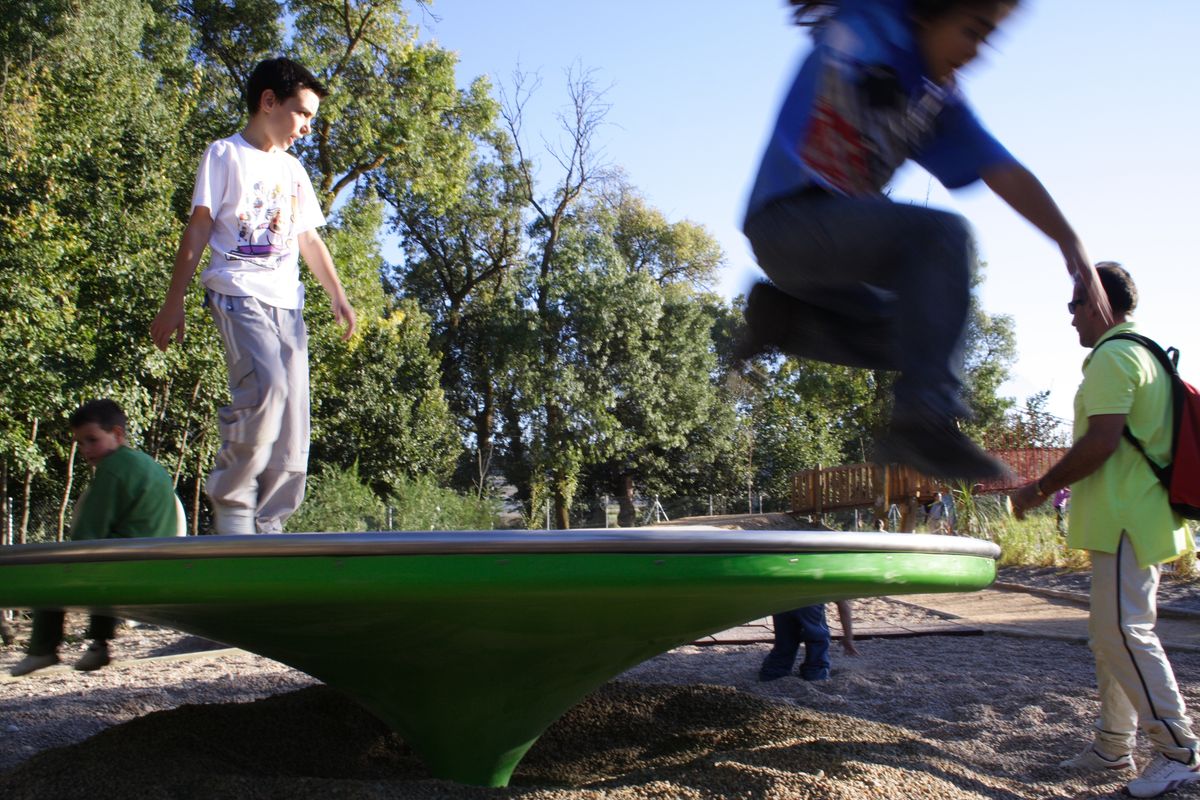 Giant Revolving Disc | Images