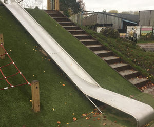 Metal slides | EXTERNAL WORKS