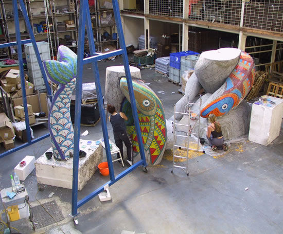 Images for 7.5m-high De Luci Fish gateway feature for roundabout