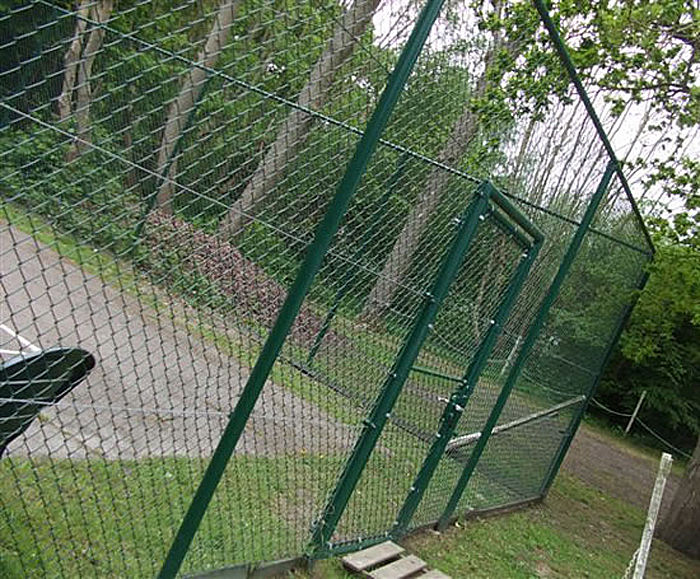 Tubular fencing systems for chain linked and welded mesh | Images