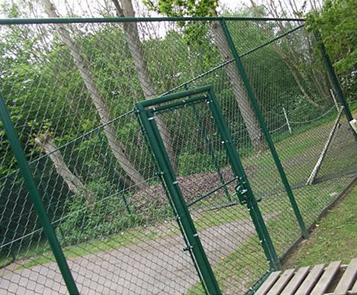 Tubular fencing systems for chain linked and welded mesh | Images