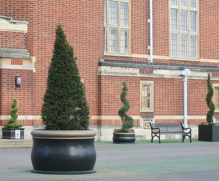 Garden Classics - Bell lightweight GRP tree planters | Images