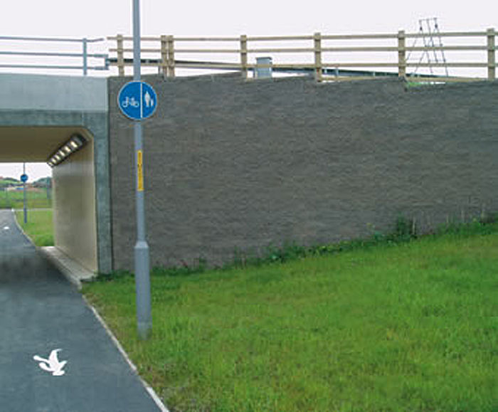 MacWall® Segmental Blockwork Retaining Wall System | Images