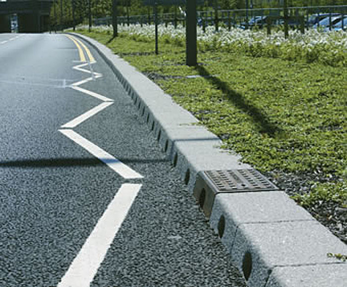 Beany Block combined kerb and drainage | Images