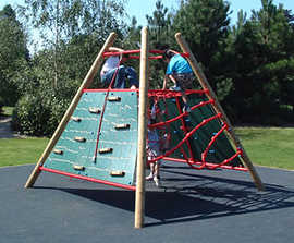 Pyramid challenging climbing unit | Setter Play | ESI External Works