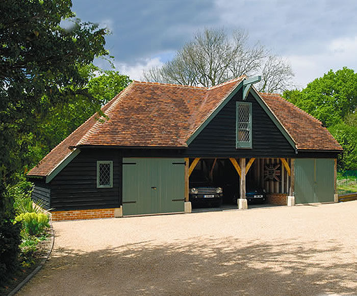 Oak-framed garages | Round Wood of Mayfield | ESI Building Design