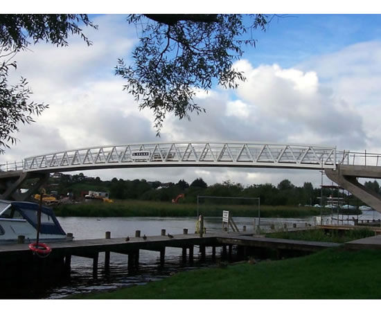 Warren design steel footbridges | Topbond | ESI External Works